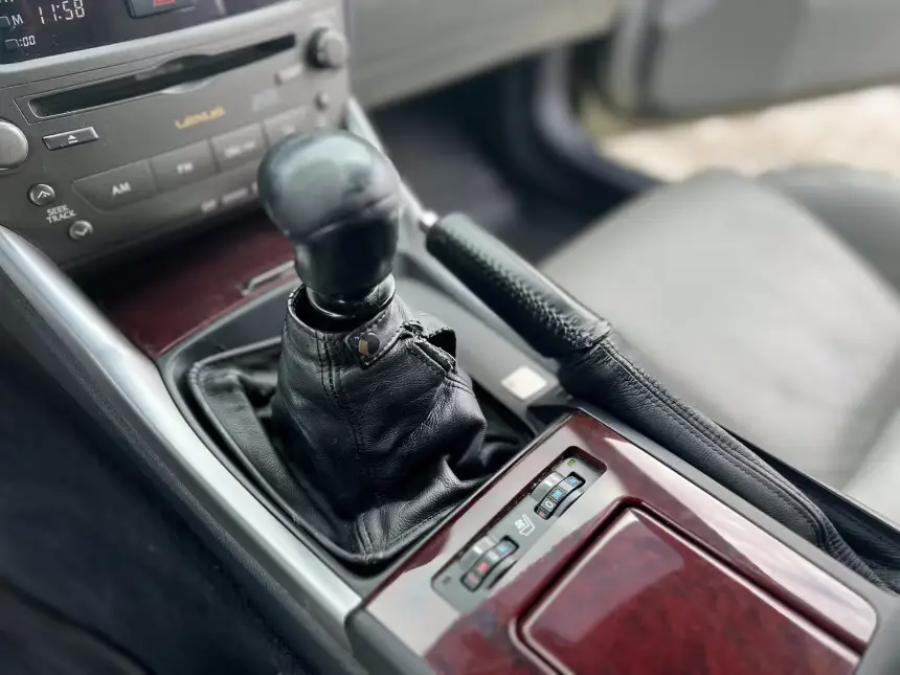 Zaļš Lexus IS 2006 Jēkabpils, ar dzinēja tilpumu 2.20 L un nobraukumu 237 tūkst. km par 4200 €, foto 24 vietnē AUTOMOTO.COM.LV