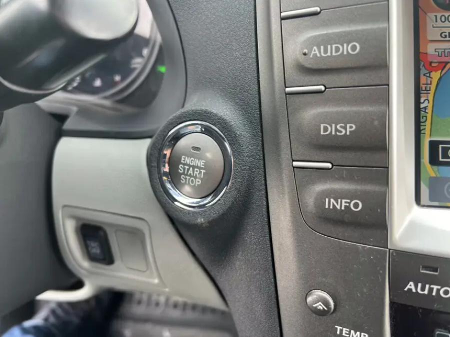 Zaļš Lexus IS 2006 Jēkabpils, ar dzinēja tilpumu 2.20 L un nobraukumu 237 tūkst. km par 4200 €, foto 28 vietnē AUTOMOTO.COM.LV