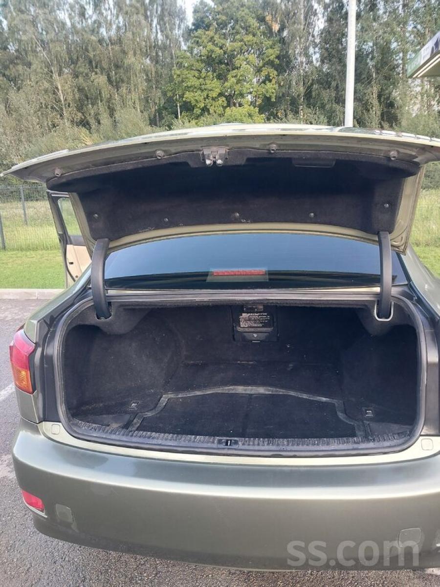 Zaļš Lexus IS 2006 Aizkraukle, ar dzinēja tilpumu 2.20 L un nobraukumu 333 tūkst. km par 1278 €, foto 8 vietnē AUTOMOTO.COM.LV