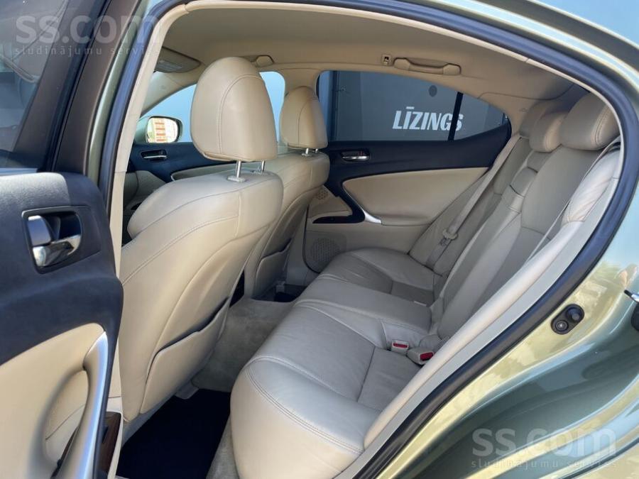 Zaļš Lexus IS 2007 Talsi, ar dzinēja tilpumu 2.50 L un nobraukumu 196 tūkst. km par 4800 €, foto 24 vietnē AUTOMOTO.COM.LV
