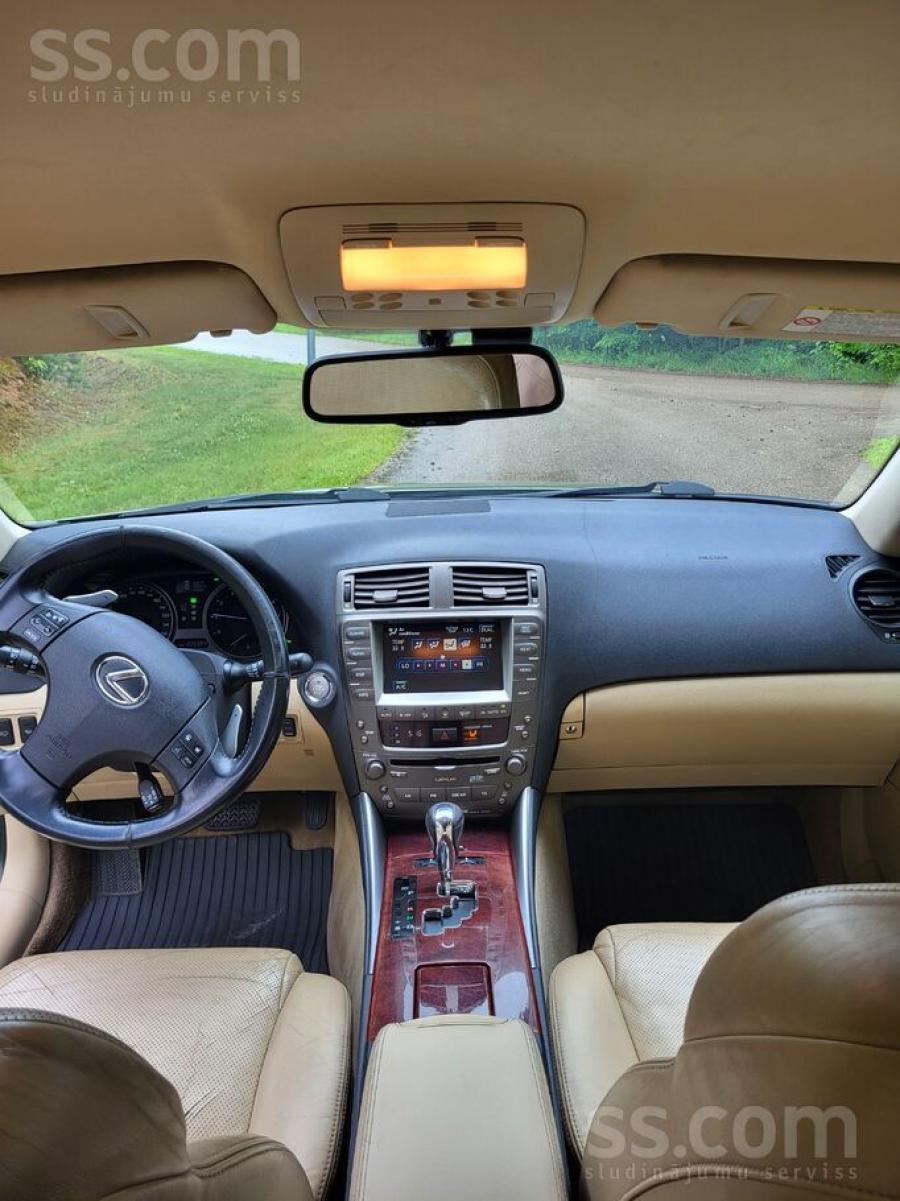 Green Lexus IS 2007 in Kraslava, with an engine capacity of 2.50 L and mileage of 225 thousand km for 4300 €, photo 8 on AUTOMOTO.COM.LV