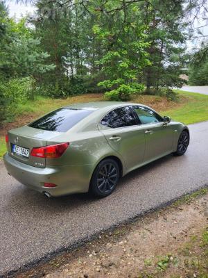 Green Lexus IS 2007 in Kraslava, with an engine capacity of 2.50 L and mileage of 225 thousand km for 4300 €, photo 11 on AUTOMOTO.COM.LV