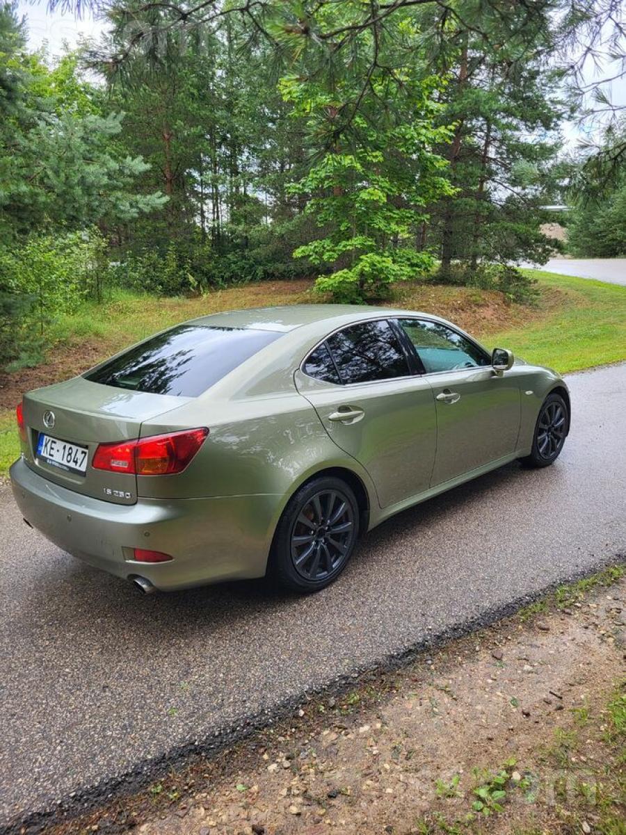 Green Lexus IS 2007 in Kraslava, with an engine capacity of 2.50 L and mileage of 225 thousand km for 4300 €, photo 11 on AUTOMOTO.COM.LV