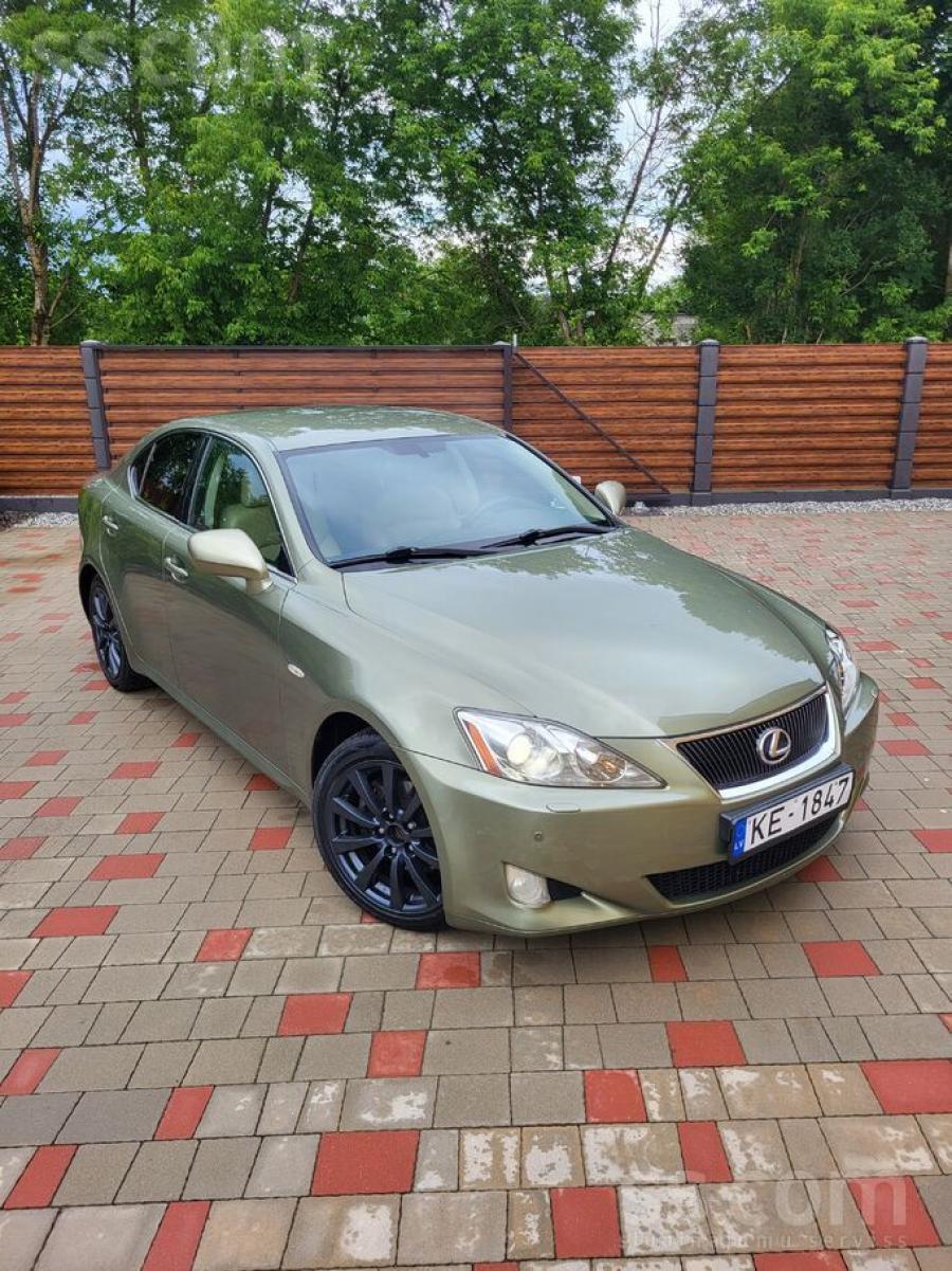 Green Lexus IS 2007 in Kraslava, with an engine capacity of 2.50 L and mileage of 225 thousand km for 4300 €, photo 12 on AUTOMOTO.COM.LV
