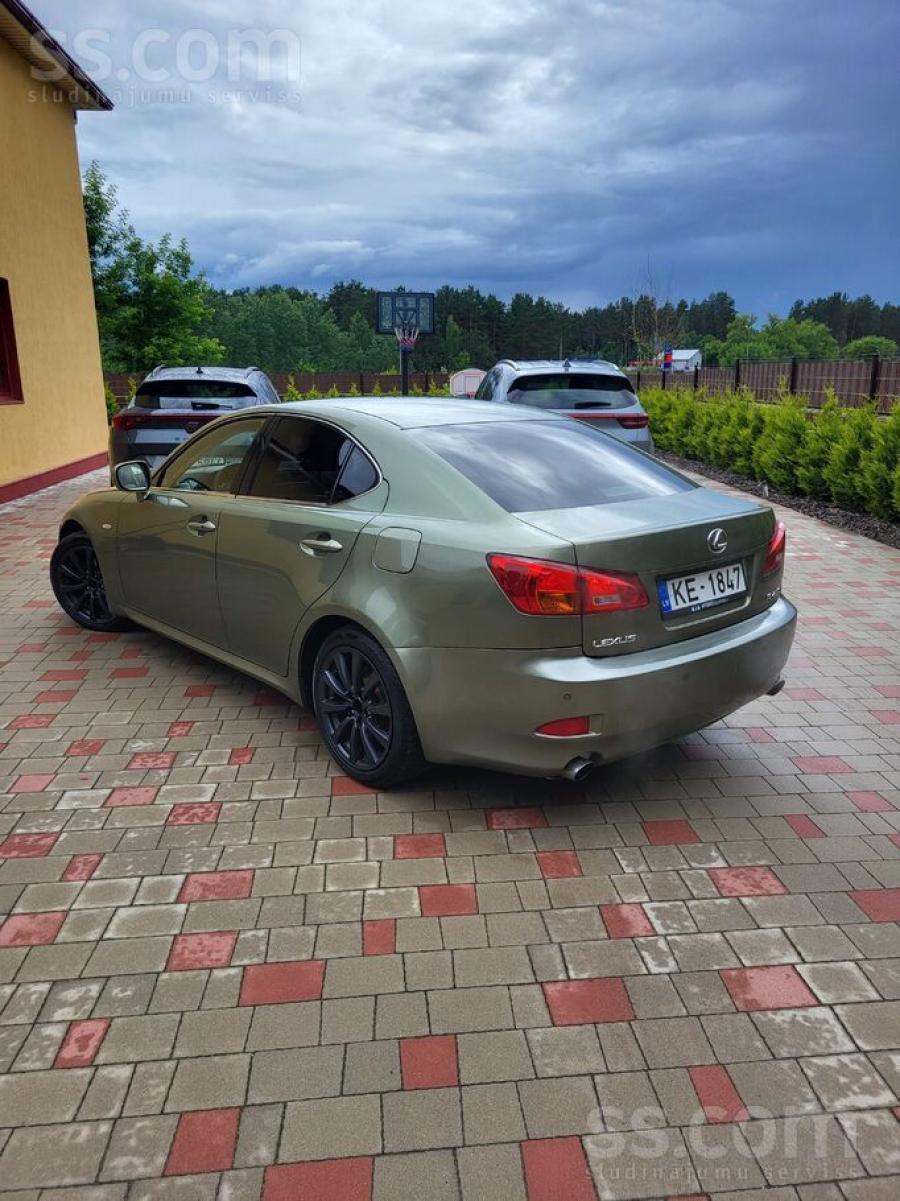 Green Lexus IS 2007 in Kraslava, with an engine capacity of 2.50 L and mileage of 225 thousand km for 4300 €, photo 13 on AUTOMOTO.COM.LV