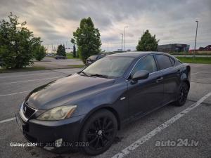 Green Lexus IS 2007 in Tartu, with an engine capacity of 2.20 L and mileage of 221 thousand km for 5300 €, photo 11 on AUTOMOTO.COM.LV
