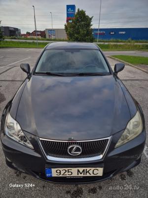 Green Lexus IS 2007 in Tartu, with an engine capacity of 2.20 L and mileage of 221 thousand km for 5300 €, photo 12 on AUTOMOTO.COM.LV