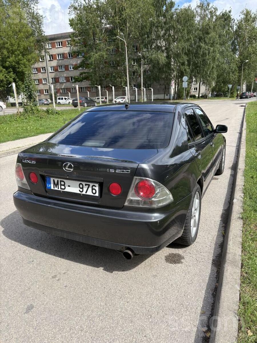 Pelēks Lexus IS 1999 Rīga, ar dzinēja tilpumu 2.00 L un nobraukumu 320 tūkst. km par 1222 €, foto 9 vietnē AUTOMOTO.COM.LV