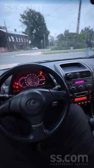 Pelēks Lexus IS 1999 Rīga, ar dzinēja tilpumu 2.00 L un nobraukumu 320 tūkst. km par 1222 €, foto 13 vietnē AUTOMOTO.COM.LV