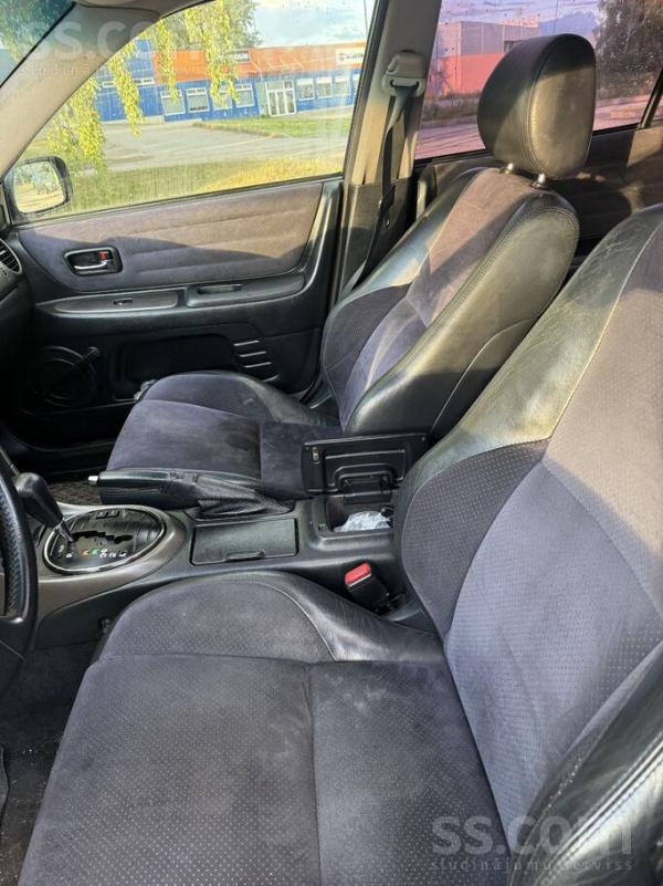 Pelēks Lexus IS 1999 Valmiera, ar dzinēja tilpumu 2.00 L un nobraukumu 300 tūkst. km par 1950 €, foto 6 vietnē AUTOMOTO.COM.LV