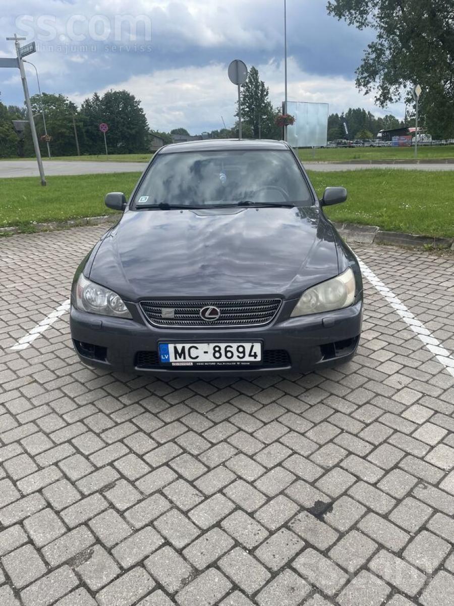 Pelēks Lexus IS 2000 Rīga, ar dzinēja tilpumu 2.00 L un nobraukumu 222 tūkst. km par 4100 €, foto 1 vietnē AUTOMOTO.COM.LV