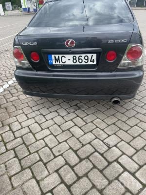 Pelēks Lexus IS 2000 Rīga, ar dzinēja tilpumu 2.00 L un nobraukumu 222 tūkst. km par 4100 €, foto 4 vietnē AUTOMOTO.COM.LV