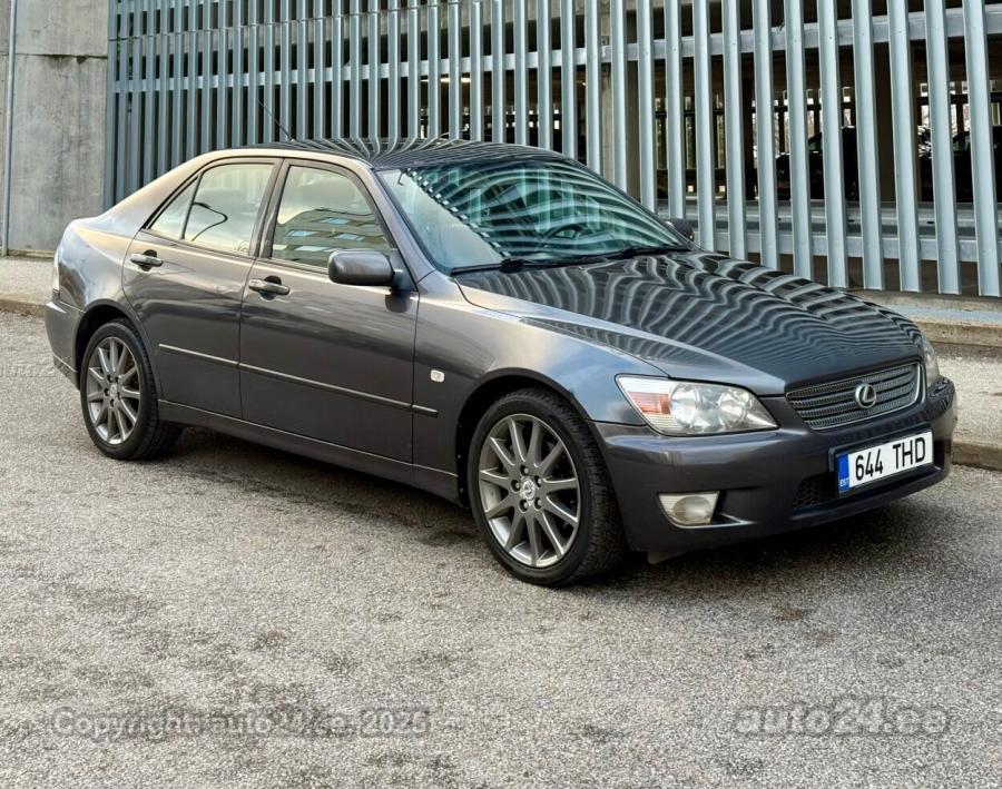 Pelēks Lexus IS 2000 Tallina, ar dzinēja tilpumu 2.00 L un nobraukumu 320 tūkst. km par 1499 €, foto 1 vietnē AUTOMOTO.COM.LV