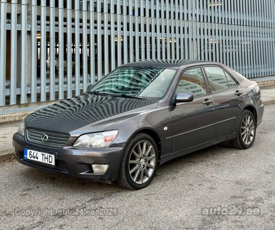Pelēks Lexus IS 2000 Tallina, ar dzinēja tilpumu 2.00 L un nobraukumu 320 tūkst. km par 1499 €, foto 2 vietnē AUTOMOTO.COM.LV