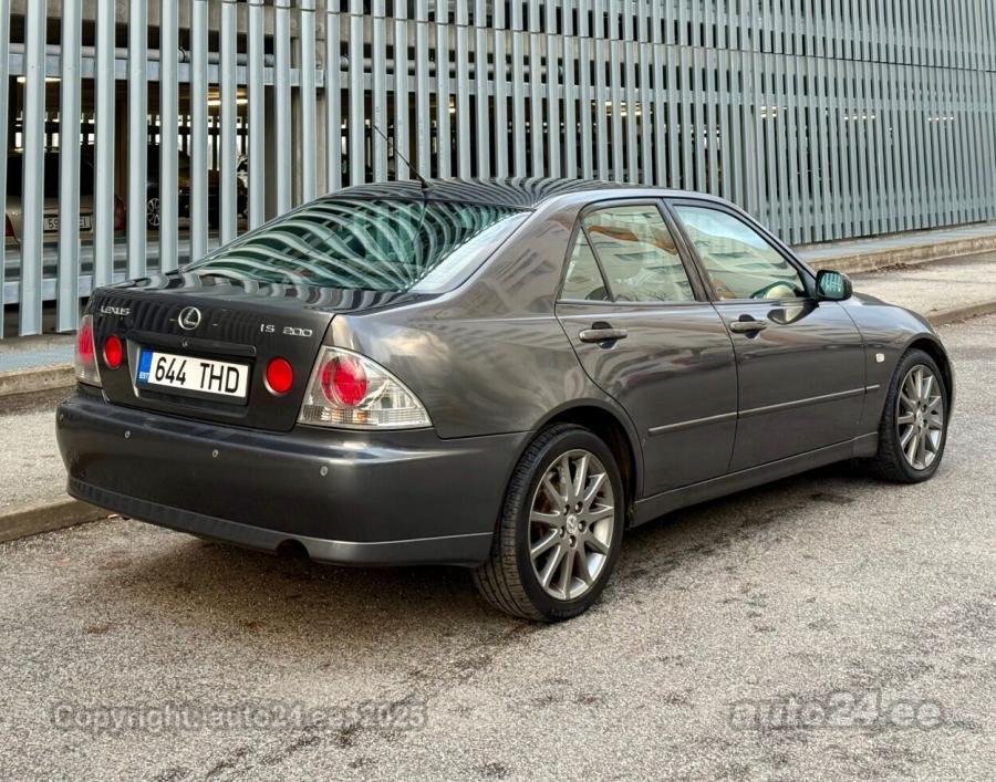Pelēks Lexus IS 2000 Tallina, ar dzinēja tilpumu 2.00 L un nobraukumu 320 tūkst. km par 1499 €, foto 3 vietnē AUTOMOTO.COM.LV