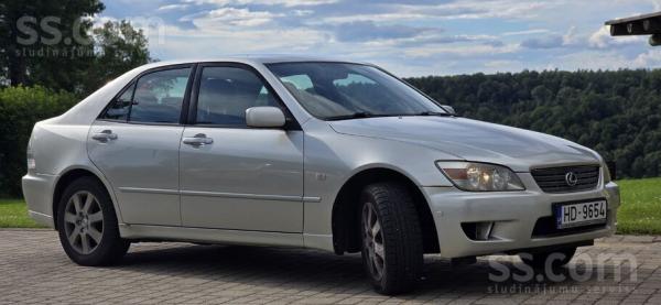 Grey Lexus IS 2001 in Riga, with an engine capacity of 2.00 L and mileage of 220 thousand km for 3000 €, photo 1 on AUTOMOTO.COM.LV