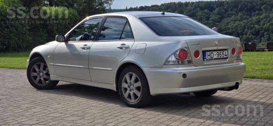 Pelēks Lexus IS 2001 Rīga, ar dzinēja tilpumu 2.00 L un nobraukumu 220 tūkst. km par 3000 €, foto 4 vietnē AUTOMOTO.COM.LV