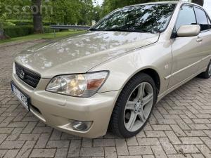 Grey Lexus IS 2003 in Valmiera, with an engine capacity of 2.00 L and mileage of 199 thousand km for 3690 €, photo 11 on AUTOMOTO.COM.LV