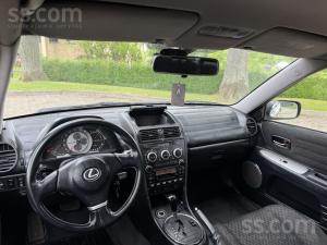 Grey Lexus IS 2003 in Valmiera, with an engine capacity of 2.00 L and mileage of 199 thousand km for 3690 €, photo 16 on AUTOMOTO.COM.LV