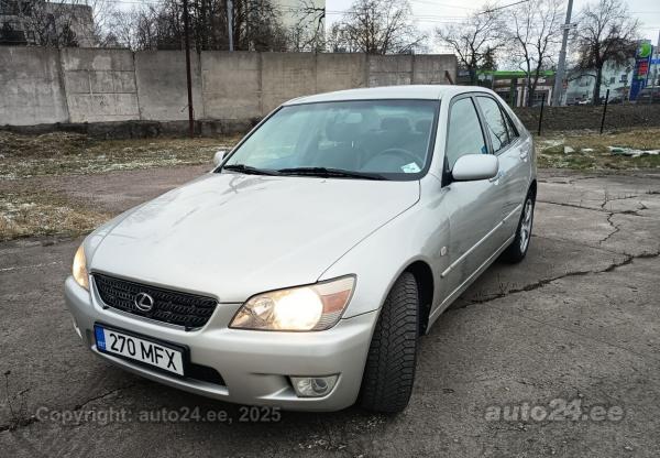 Pelēks Lexus IS 2004 Tallina, ar dzinēja tilpumu 2.00 L un nobraukumu 193 tūkst. km par 2700 €, foto 1 vietnē AUTOMOTO.COM.LV