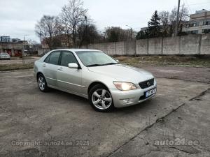 Pelēks Lexus IS 2004 Tallina, ar dzinēja tilpumu 2.00 L un nobraukumu 193 tūkst. km par 2700 €, foto 3 vietnē AUTOMOTO.COM.LV