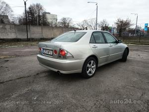Pelēks Lexus IS 2004 Tallina, ar dzinēja tilpumu 2.00 L un nobraukumu 193 tūkst. km par 2700 €, foto 4 vietnē AUTOMOTO.COM.LV