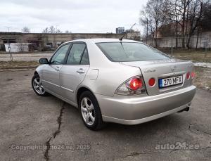 Pelēks Lexus IS 2004 Tallina, ar dzinēja tilpumu 2.00 L un nobraukumu 193 tūkst. km par 2700 €, foto 5 vietnē AUTOMOTO.COM.LV