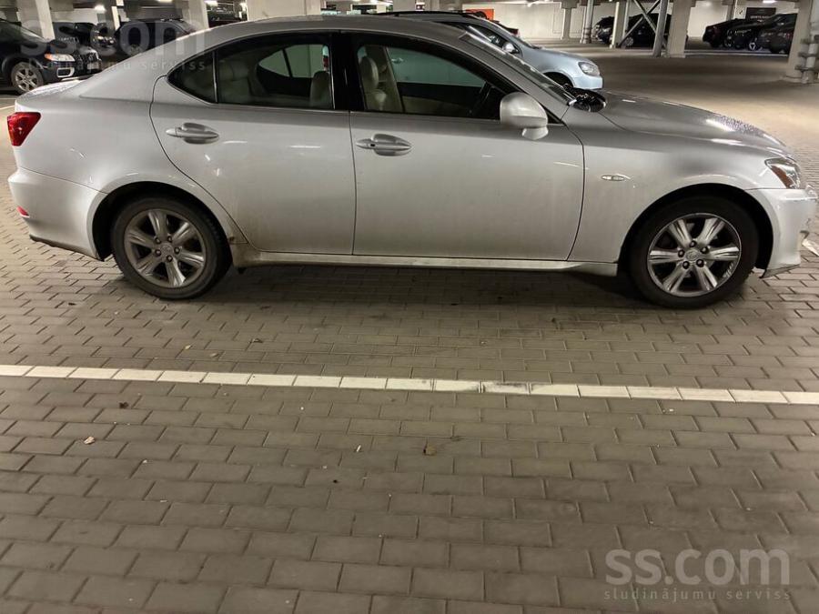 Pelēks Lexus IS 2005 Rīga, ar dzinēja tilpumu 2.50 L un nobraukumu 252 tūkst. km par 1950 €, foto 4 vietnē AUTOMOTO.COM.LV