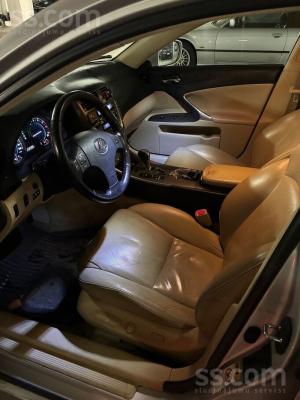 Pelēks Lexus IS 2005 Rīga, ar dzinēja tilpumu 2.50 L un nobraukumu 252 tūkst. km par 1950 €, foto 10 vietnē AUTOMOTO.COM.LV