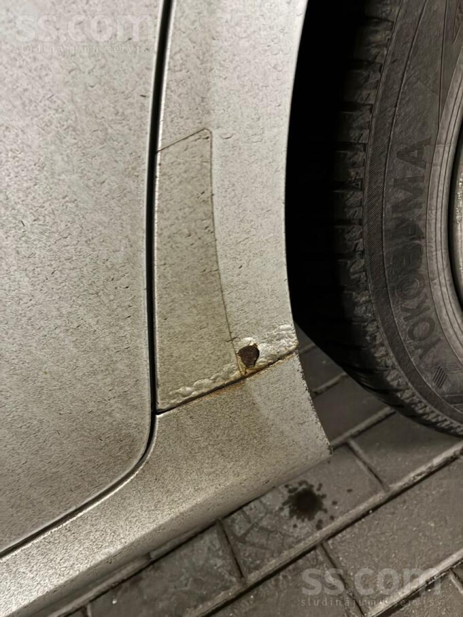 Pelēks Lexus IS 2005 Rīga, ar dzinēja tilpumu 2.50 L un nobraukumu 252 tūkst. km par 1950 €, foto 13 vietnē AUTOMOTO.COM.LV