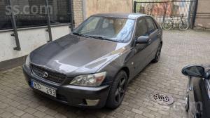 Pelēks Lexus IS 2005 Rīga, ar dzinēja tilpumu 2.00 L un nobraukumu 297 tūkst. km par 1350 €, foto  vietnē AUTOMOTO.COM.LV