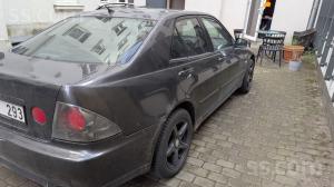 Grey Lexus IS 2005 in Riga, with an engine capacity of 2.00 L and mileage of 297 thousand km for 1350 €, photo 5 on AUTOMOTO.COM.LV