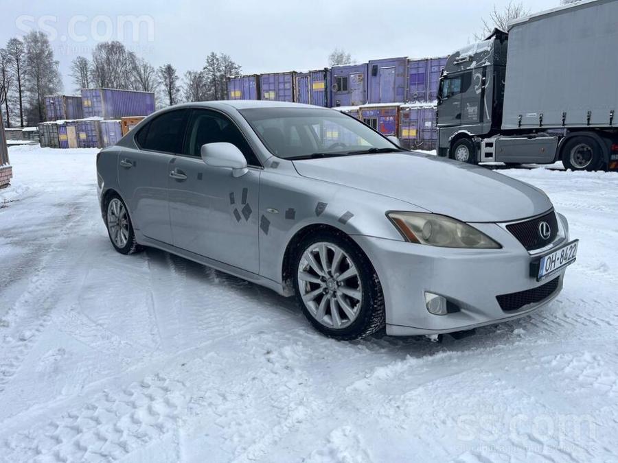 Pelēks Lexus IS 2005 Rīga, ar dzinēja tilpumu 2.50 L un nobraukumu 260 tūkst. km par 3200 €, foto 3 vietnē AUTOMOTO.COM.LV