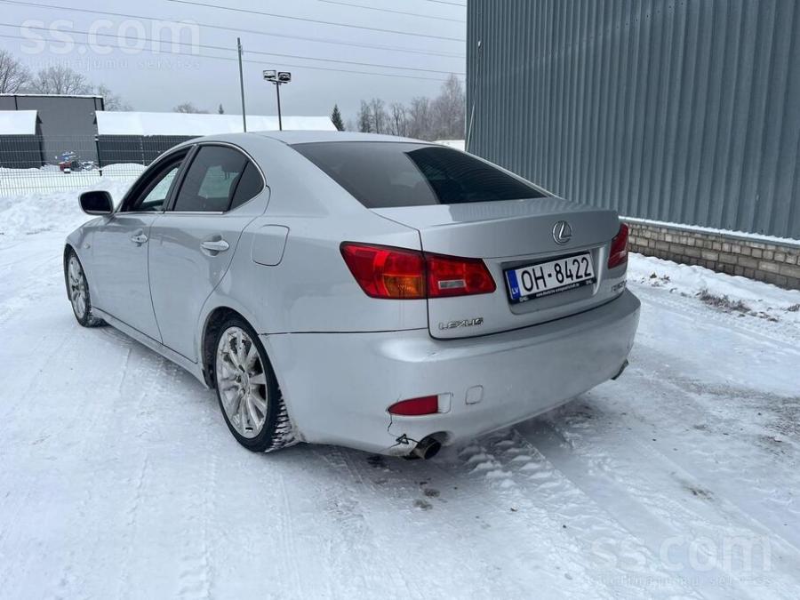 Pelēks Lexus IS 2005 Rīga, ar dzinēja tilpumu 2.50 L un nobraukumu 260 tūkst. km par 3200 €, foto 4 vietnē AUTOMOTO.COM.LV