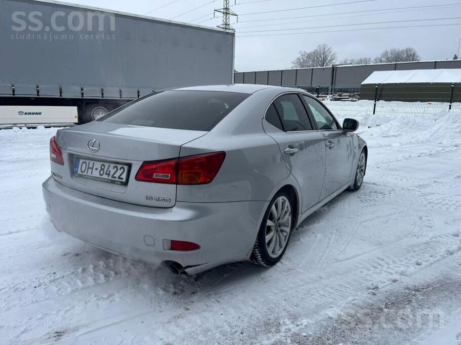 Pelēks Lexus IS 2005 Rīga, ar dzinēja tilpumu 2.50 L un nobraukumu 260 tūkst. km par 3200 €, foto 10 vietnē AUTOMOTO.COM.LV