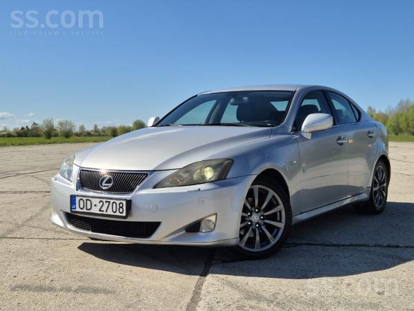 Grey Lexus IS 2006 in Riga, with an engine capacity of 2.50 L and mileage of 260 thousand km for 4200 €, photo 1 on AUTOMOTO.COM.LV