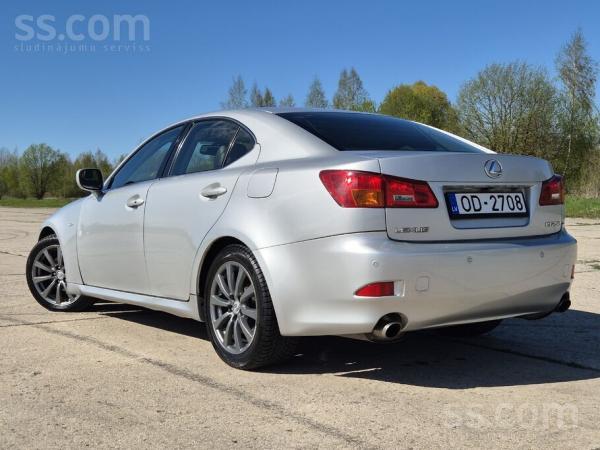 Grey Lexus IS 2006 in Riga, with an engine capacity of 2.50 L and mileage of 260 thousand km for 4200 €, photo 4 on AUTOMOTO.COM.LV