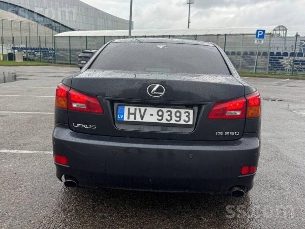 Pelēks Lexus IS 2006 Daugavpils, ar dzinēja tilpumu 2.50 L un nobraukumu 329 tūkst. km par 2300 €, foto 5 vietnē AUTOMOTO.COM.LV