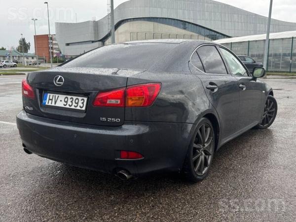Pelēks Lexus IS 2006 Daugavpils, ar dzinēja tilpumu 2.50 L un nobraukumu 329 tūkst. km par 2300 €, foto 6 vietnē AUTOMOTO.COM.LV