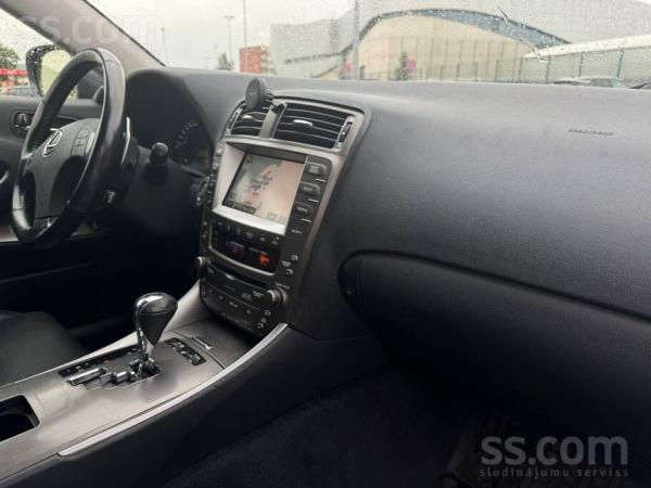 Pelēks Lexus IS 2006 Daugavpils, ar dzinēja tilpumu 2.50 L un nobraukumu 329 tūkst. km par 2300 €, foto 10 vietnē AUTOMOTO.COM.LV