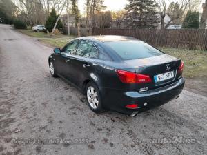 Pelēks Lexus IS 2006 Tallina, ar dzinēja tilpumu 2.50 L un nobraukumu 280 tūkst. km par 3600 €, foto 3 vietnē AUTOMOTO.COM.LV