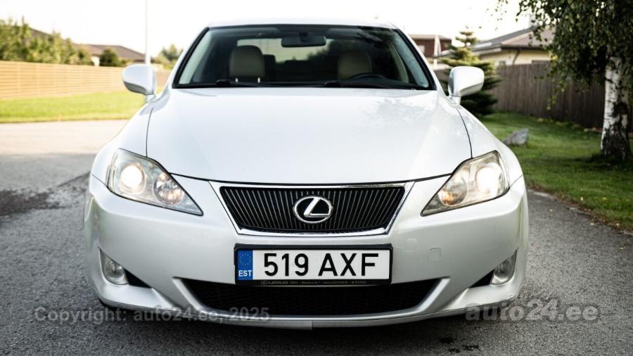 Pelēks Lexus IS 2006 Tallina, ar dzinēja tilpumu 2.50 L un nobraukumu 269 tūkst. km par 4490 €, foto 3 vietnē AUTOMOTO.COM.LV