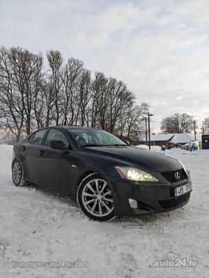 Pelēks Lexus IS 2006 Rakvere, ar dzinēja tilpumu 2.50 L un nobraukumu 198 tūkst. km par 7000 €, foto  vietnē AUTOMOTO.COM.LV
