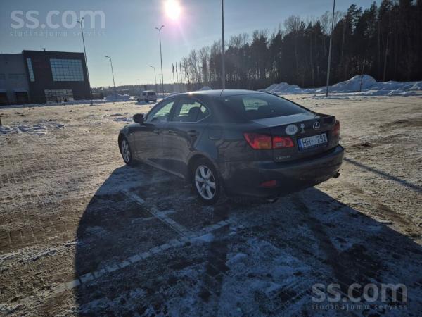 Pelēks Lexus IS 2006 Rīga, ar dzinēja tilpumu 2.50 L un nobraukumu 230 tūkst. km par 3490 €, foto 4 vietnē AUTOMOTO.COM.LV