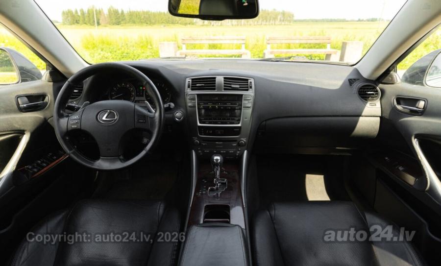 Grey Lexus IS 2006 in Tartu, with an engine capacity of 2.50 L and mileage of 265 thousand km for 6500 €, photo 7 on AUTOMOTO.COM.LV