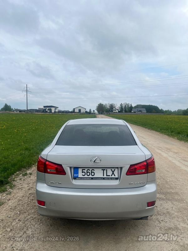 Grey Lexus IS 2006 in Tallinn, with an engine capacity of 2.20 L and mileage of 342 thousand km for 2799 €, photo 3 on AUTOMOTO.COM.LV
