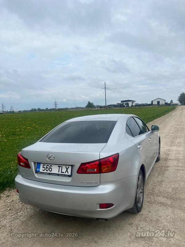Grey Lexus IS 2006 in Tallinn, with an engine capacity of 2.20 L and mileage of 342 thousand km for 2799 €, photo 4 on AUTOMOTO.COM.LV