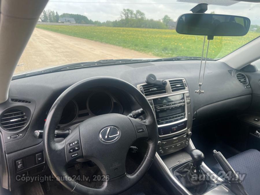 Pelēks Lexus IS 2006 Tallina, ar dzinēja tilpumu 2.20 L un nobraukumu 342 tūkst. km par 2799 €, foto 8 vietnē AUTOMOTO.COM.LV