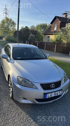 Pelēks Lexus IS 2006 Rīga, ar dzinēja tilpumu 2.50 L un nobraukumu 358 tūkst. km par 3000 €, foto 9 vietnē AUTOMOTO.COM.LV