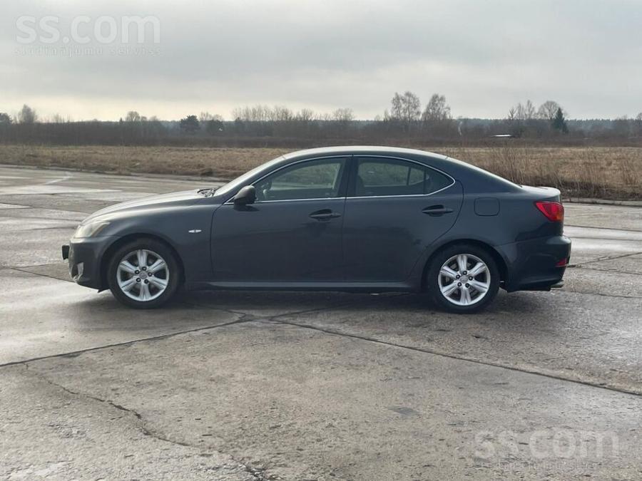 Grey Lexus IS 2006 in Riga, with an engine capacity of 2.50 L and mileage of 0 thousand km for 2799 €, photo 3 on AUTOMOTO.COM.LV